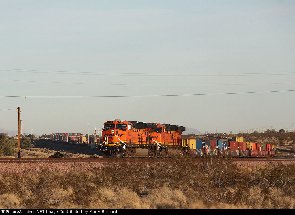 BNSF 7523 and 7235